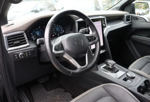 Volkswagen Amarok 2026 Rīga vietnē Melns Volkswagen Amarok 2026 Rīga, ar dzinēja tilpumu 3.00 L un nobraukumu 25 tūkst. km par 54400 €, foto 5 vietnē AUTOMOTO.COM.LV