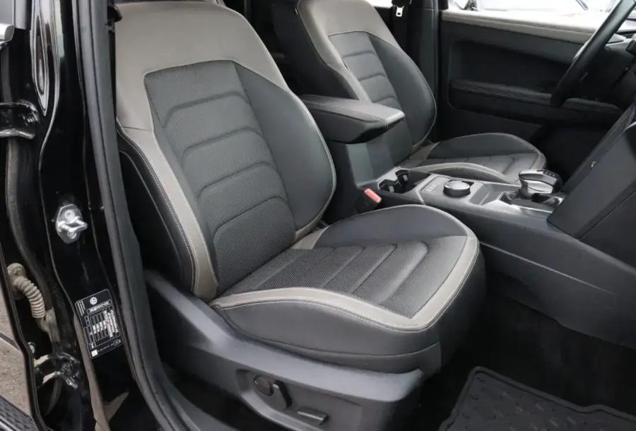 Melns Volkswagen Amarok 2026 Rīga, ar dzinēja tilpumu 3.00 L un nobraukumu 25 tūkst. km par 54400 €, foto 10 vietnē AUTOMOTO.COM.LV