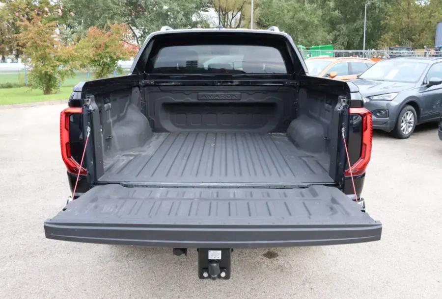 Melns Volkswagen Amarok 2026 Rīga, ar dzinēja tilpumu 3.00 L un nobraukumu 25 tūkst. km par 54400 €, foto 11 vietnē AUTOMOTO.COM.LV