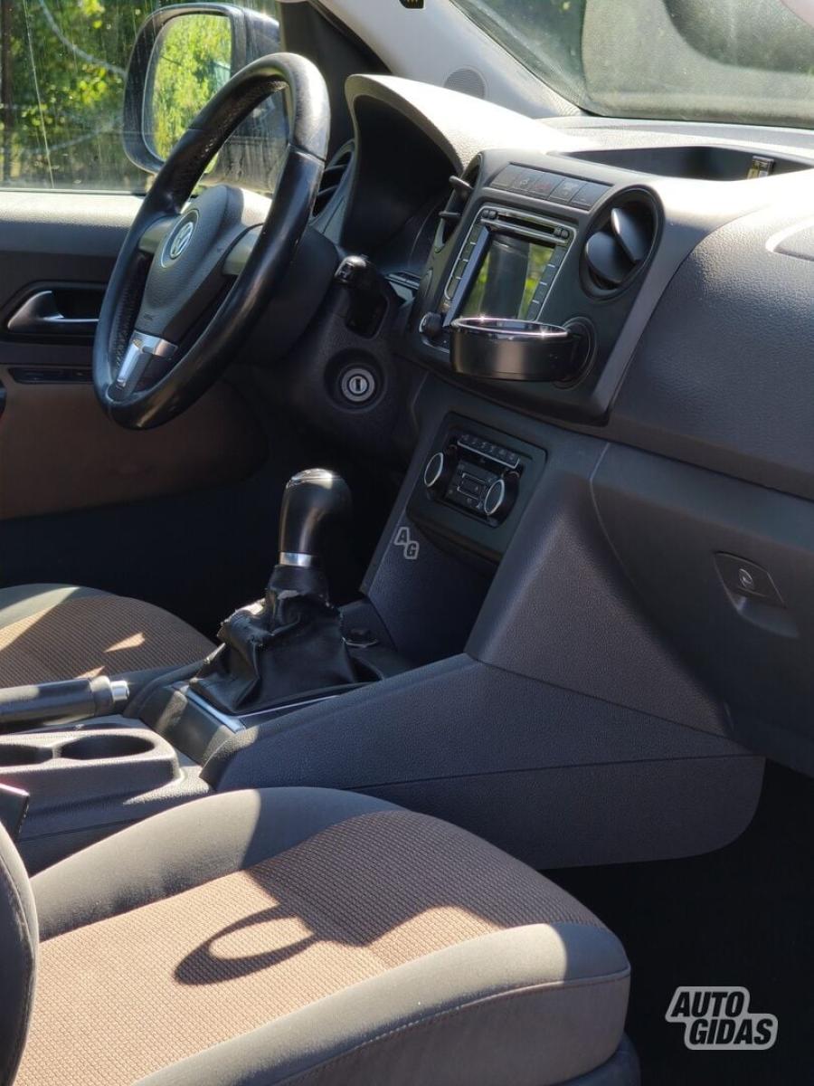 Melns Volkswagen Amarok 2010 Viļņa, ar dzinēja tilpumu 2.00 L un nobraukumu 251 tūkst. km par 6300 €, foto 7 vietnē AUTOMOTO.COM.LV