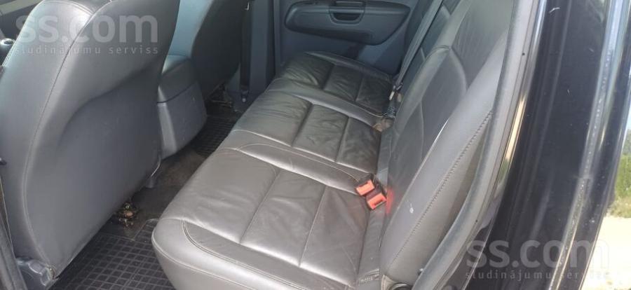 Melns Volkswagen Amarok 2011 Rīga, ar dzinēja tilpumu 2.00 L un nobraukumu 420 tūkst. km par 6990 €, foto 12 vietnē AUTOMOTO.COM.LV