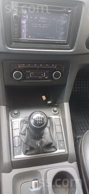 Melns Volkswagen Amarok 2011 Rīga, ar dzinēja tilpumu 2.00 L un nobraukumu 420 tūkst. km par 6990 €, foto 13 vietnē AUTOMOTO.COM.LV