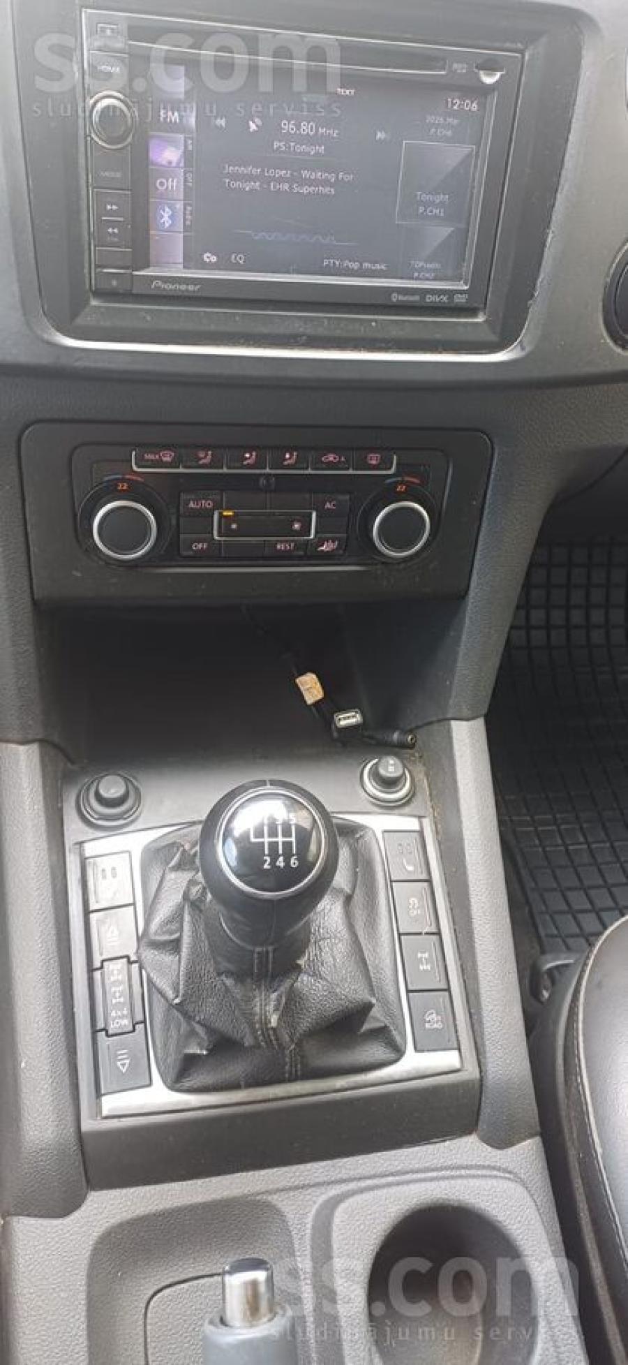 Melns Volkswagen Amarok 2011 Rīga, ar dzinēja tilpumu 2.00 L un nobraukumu 420 tūkst. km par 6990 €, foto 13 vietnē AUTOMOTO.COM.LV