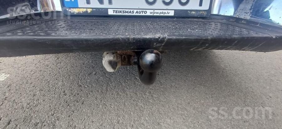 Melns Volkswagen Amarok 2011 Rīga, ar dzinēja tilpumu 2.00 L un nobraukumu 420 tūkst. km par 6990 €, foto 14 vietnē AUTOMOTO.COM.LV