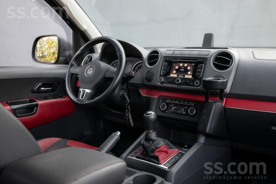 Melns Volkswagen Amarok 2011 Jelgava, ar dzinēja tilpumu 2.00 L un nobraukumu 232 tūkst. km par 14000 €, foto 14 vietnē AUTOMOTO.COM.LV