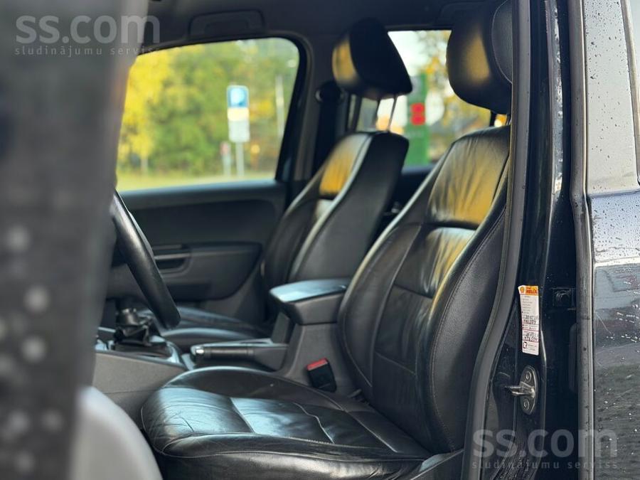 Black Volkswagen Amarok 2011 in Jurmala, with an engine capacity of 2.00 L and mileage of 425 thousand km for 8500 €, photo 6 on AUTOMOTO.COM.LV
