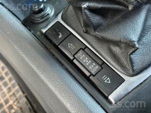 Black Volkswagen Amarok 2011 in Jurmala, with an engine capacity of 2.00 L and mileage of 425 thousand km for 8500 €, photo 8 on AUTOMOTO.COM.LV