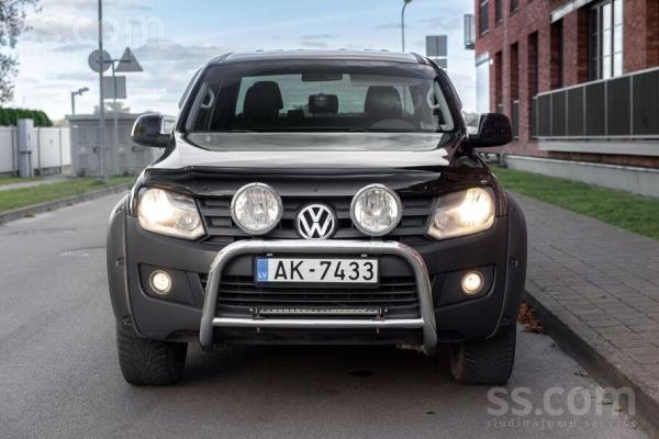 Melns Volkswagen Amarok 2011 Jelgava, ar dzinēja tilpumu 2.00 L un nobraukumu 283 tūkst. km par 12000 €, foto 4 vietnē AUTOMOTO.COM.LV
