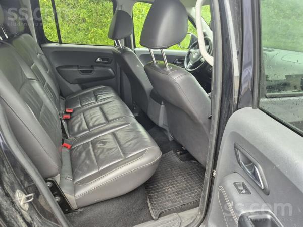 Black Volkswagen Amarok 2011 in Jelgava, with an engine capacity of 2.00 L and mileage of 341 thousand km for 3700 €, photo 9 on AUTOMOTO.COM.LV