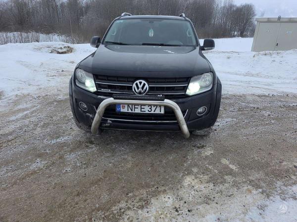 Black Volkswagen Amarok 2012 in Telschi, with an engine capacity of 1.97 L and mileage of 350 thousand km for 11800 €, photo 6 on AUTOMOTO.COM.LV