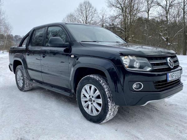 Black Volkswagen Amarok 2012 in Vilnius, with an engine capacity of 1.97 L and mileage of 365 thousand km for 11500 €, photo 7 on AUTOMOTO.COM.LV