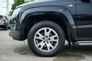 Black Volkswagen Amarok 2012 in Marijampole, with an engine capacity of 2.00 L and mileage of 270 thousand km for 10950 €, photo 7 on AUTOMOTO.COM.LV