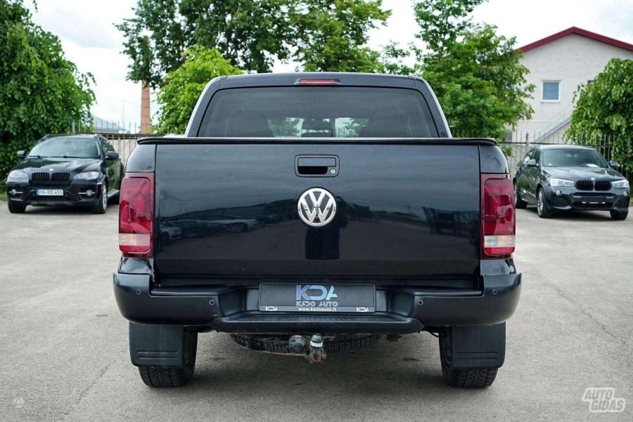 Black Volkswagen Amarok 2012 in Marijampole, with an engine capacity of 2.00 L and mileage of 270 thousand km for 10950 €, photo 10 on AUTOMOTO.COM.LV