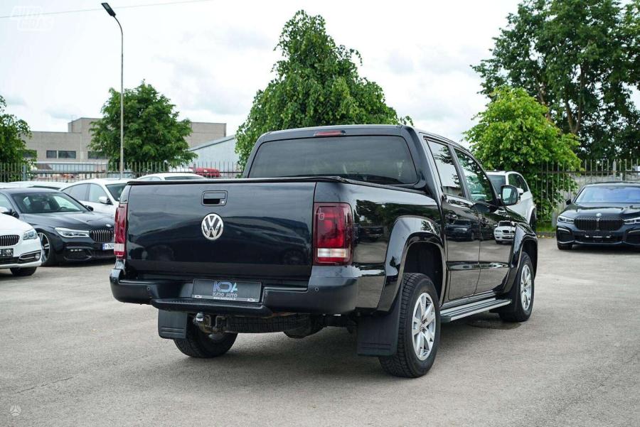 Black Volkswagen Amarok 2012 in Marijampole, with an engine capacity of 2.00 L and mileage of 270 thousand km for 10950 €, photo 12 on AUTOMOTO.COM.LV