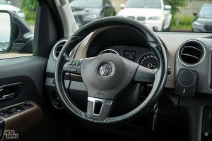 Black Volkswagen Amarok 2012 in Marijampole, with an engine capacity of 2.00 L and mileage of 270 thousand km for 10950 €, photo 17 on AUTOMOTO.COM.LV