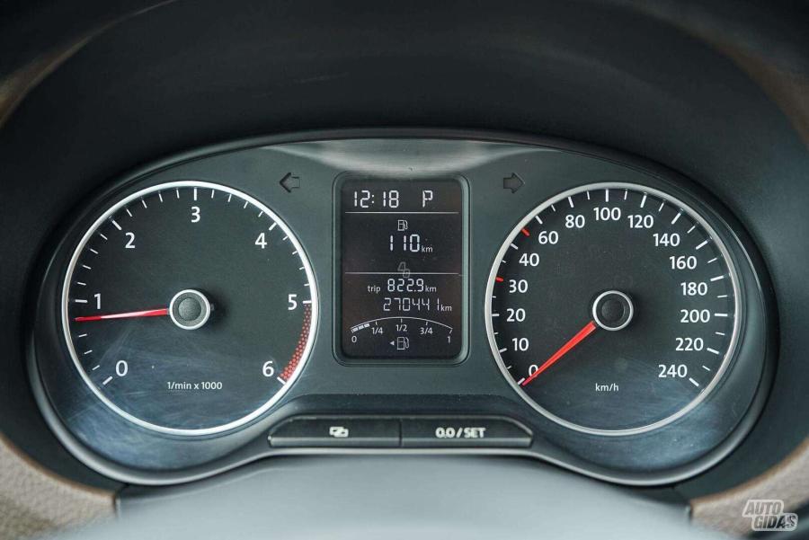 Black Volkswagen Amarok 2012 in Marijampole, with an engine capacity of 2.00 L and mileage of 270 thousand km for 10950 €, photo 20 on AUTOMOTO.COM.LV