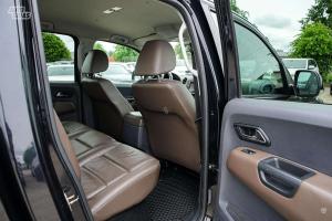 Black Volkswagen Amarok 2012 in Marijampole, with an engine capacity of 2.00 L and mileage of 270 thousand km for 10950 €, photo 28 on AUTOMOTO.COM.LV