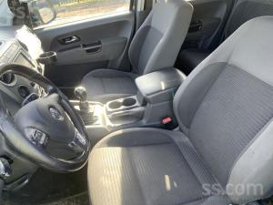 Melns Volkswagen Amarok 2012 Rīga, ar dzinēja tilpumu 2.00 L un nobraukumu 344 tūkst. km par 6500 €, foto 12 vietnē AUTOMOTO.COM.LV