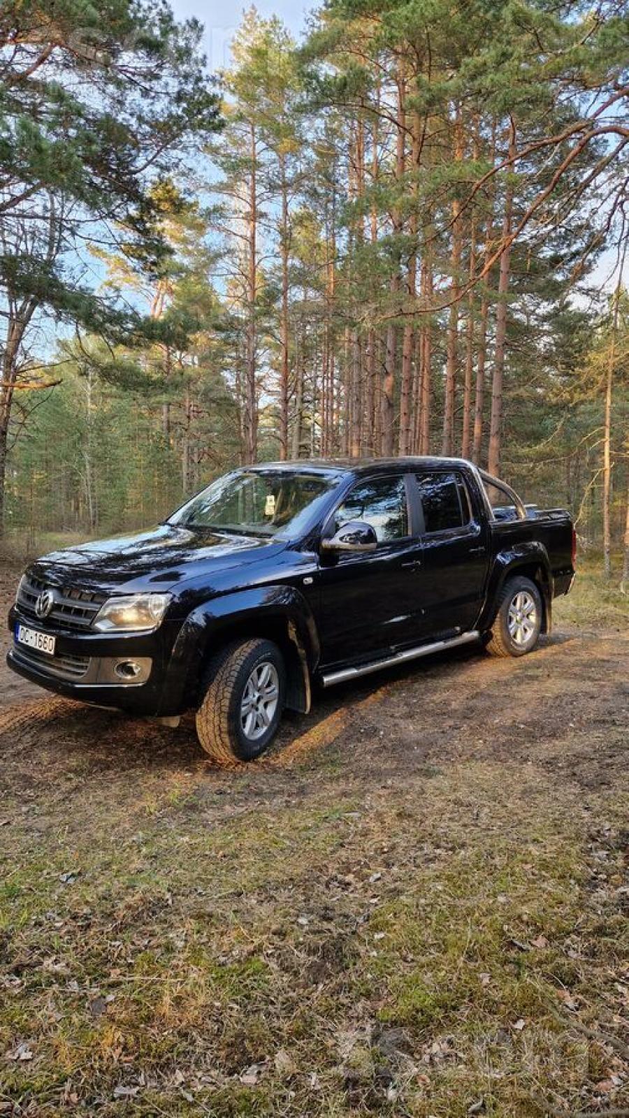 Melns Volkswagen Amarok 2012 Liepāja, ar dzinēja tilpumu 2.00 L un nobraukumu 211 tūkst. km par 10500 €, foto 3 vietnē AUTOMOTO.COM.LV