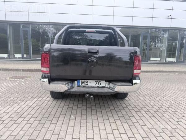 Black Volkswagen Amarok 2012 in Tukums, with an engine capacity of 2.00 L and mileage of 400 thousand km for 7900 €, photo 8 on AUTOMOTO.COM.LV
