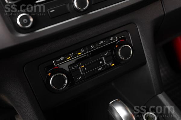 Black Volkswagen Amarok 2013 in Jelgava, with an engine capacity of 2.00 L and mileage of 305 thousand km for 13490 €, photo 10 on AUTOMOTO.COM.LV