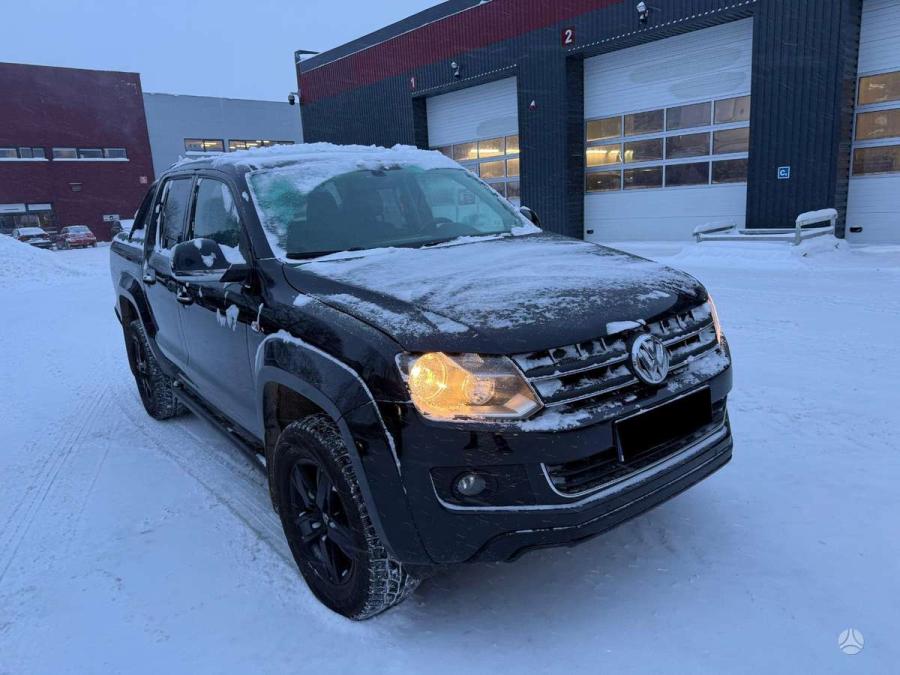 Melns Volkswagen Amarok 2014 Šauļi, ar dzinēja tilpumu 1.97 L un nobraukumu 284 tūkst. km par 15730 €, foto 2 vietnē AUTOMOTO.COM.LV