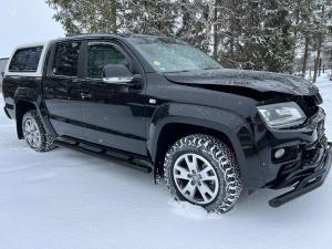 Black Volkswagen Amarok 2015 in Kaunas, with an engine capacity of 1.97 L and mileage of 143 thousand km for 8950 €, photo 2 on AUTOMOTO.COM.LV
