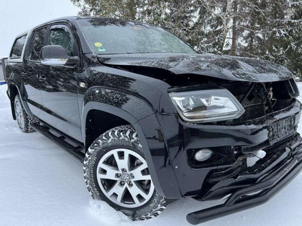 Melns Volkswagen Amarok 2015 Kauņa, ar dzinēja tilpumu 1.97 L un nobraukumu 143 tūkst. km par 8950 €, foto 6 vietnē AUTOMOTO.COM.LV