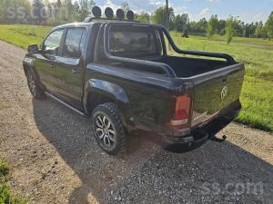 Melns Volkswagen Amarok 2016 Madona, ar dzinēja tilpumu 2.00 L un nobraukumu 219 tūkst. km par 13900 €, foto 4 vietnē AUTOMOTO.COM.LV
