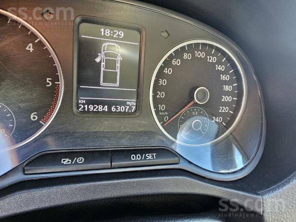 Melns Volkswagen Amarok 2016 Madona, ar dzinēja tilpumu 2.00 L un nobraukumu 219 tūkst. km par 13900 €, foto 8 vietnē AUTOMOTO.COM.LV
