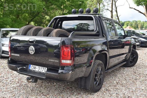 Black Volkswagen Amarok 2016 in Kuldiga, with an engine capacity of 2.00 L and mileage of 0 thousand km for 16700 €, photo 2 on AUTOMOTO.COM.LV