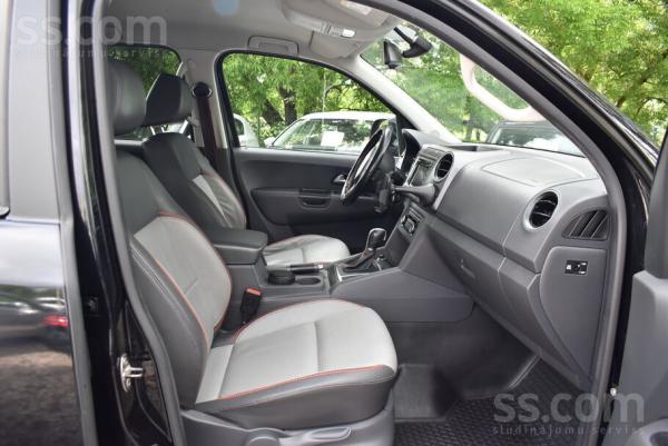 Black Volkswagen Amarok 2016 in Kuldiga, with an engine capacity of 2.00 L and mileage of 0 thousand km for 16700 €, photo 5 on AUTOMOTO.COM.LV
