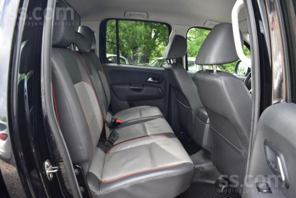 Black Volkswagen Amarok 2016 in Kuldiga, with an engine capacity of 2.00 L and mileage of 0 thousand km for 16700 €, photo 6 on AUTOMOTO.COM.LV
