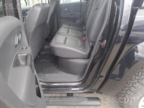 Black Volkswagen Amarok 2016 in Talsi, with an engine capacity of 2.00 L and mileage of 236 thousand km for 16800 €, photo 11 on AUTOMOTO.COM.LV