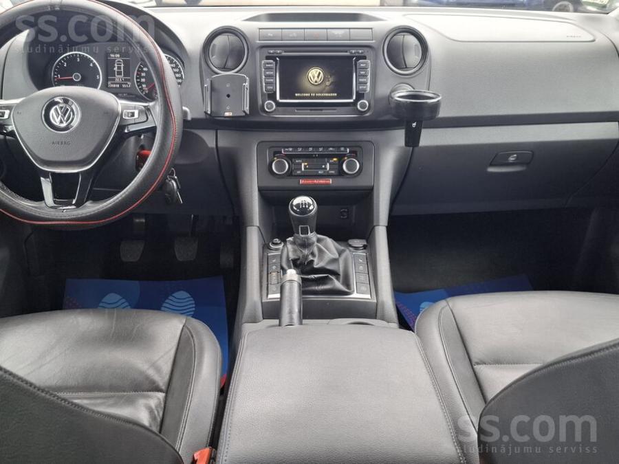 Black Volkswagen Amarok 2016 in Talsi, with an engine capacity of 2.00 L and mileage of 236 thousand km for 16800 €, photo 16 on AUTOMOTO.COM.LV