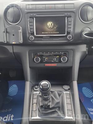 Black Volkswagen Amarok 2016 in Talsi, with an engine capacity of 2.00 L and mileage of 236 thousand km for 16800 €, photo 20 on AUTOMOTO.COM.LV