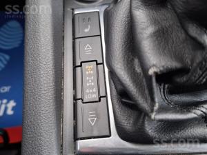 Black Volkswagen Amarok 2016 in Talsi, with an engine capacity of 2.00 L and mileage of 236 thousand km for 16800 €, photo 23 on AUTOMOTO.COM.LV