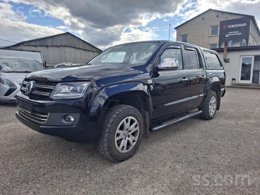 Black Volkswagen Amarok 2016 in Talsi, with an engine capacity of 2.00 L and mileage of 236 thousand km for 16800 €, photo 35 on AUTOMOTO.COM.LV