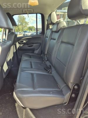 Melns Volkswagen Amarok 2016 Rīga, ar dzinēja tilpumu 2.00 L un nobraukumu 263 tūkst. km par 14990 €, foto 12 vietnē AUTOMOTO.COM.LV
