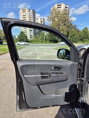 Melns Volkswagen Amarok 2016 Rīga, ar dzinēja tilpumu 2.00 L un nobraukumu 263 tūkst. km par 14990 €, foto 16 vietnē AUTOMOTO.COM.LV