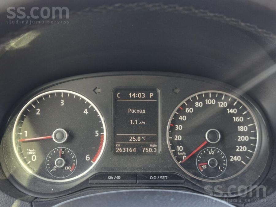 Melns Volkswagen Amarok 2016 Rīga, ar dzinēja tilpumu 2.00 L un nobraukumu 263 tūkst. km par 14990 €, foto 19 vietnē AUTOMOTO.COM.LV