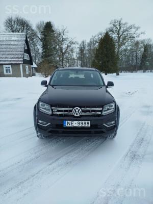 Черный Фольксваген Амарок 2017 в Лимбажи, объемом двигателя 3.00 л и пробегом 312 тыс. км за 15000 €, фото  на AUTOMOTO.COM.LV