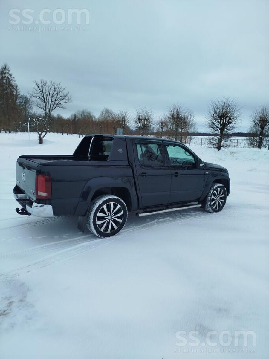 Melns Volkswagen Amarok 2017 Limbaži, ar dzinēja tilpumu 3.00 L un nobraukumu 312 tūkst. km par 15000 €, foto 3 vietnē AUTOMOTO.COM.LV