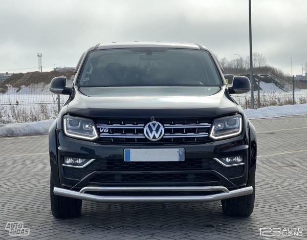 Black Volkswagen Amarok 2017 in Taurage, with an engine capacity of 3.00 L and mileage of 246 thousand km for 16900 €, photo 3 on AUTOMOTO.COM.LV