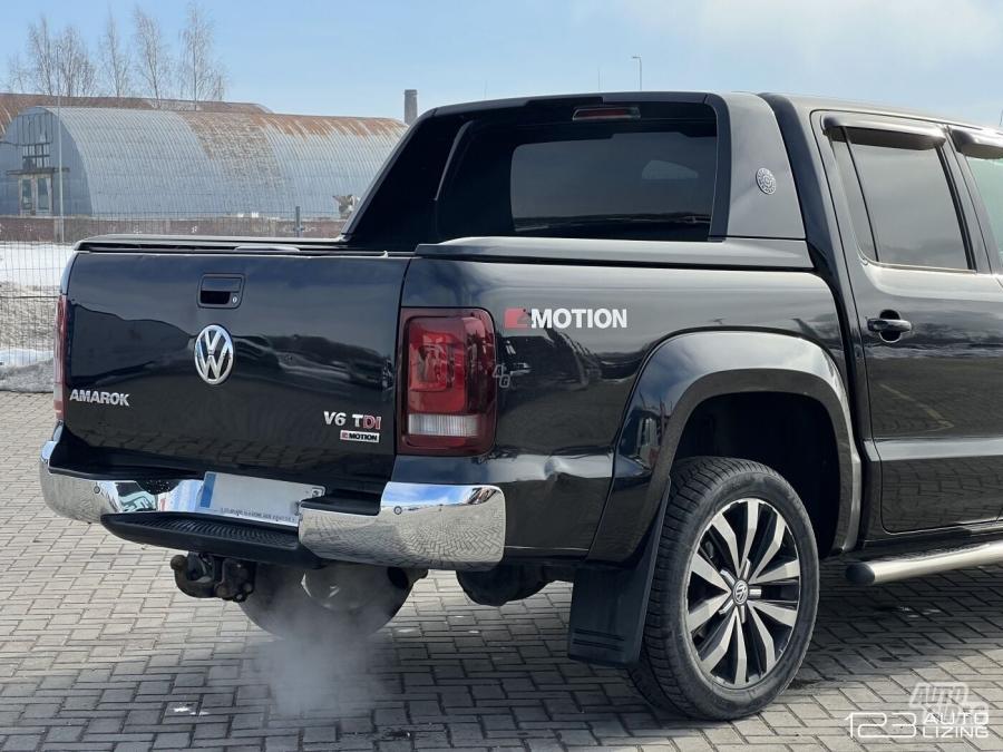 Melns Volkswagen Amarok 2017 Tauragė, ar dzinēja tilpumu 3.00 L un nobraukumu 246 tūkst. km par 16900 €, foto 7 vietnē AUTOMOTO.COM.LV