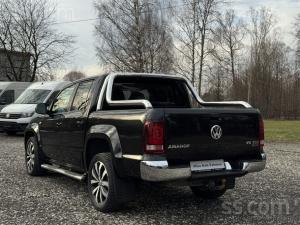 Black Volkswagen Amarok 2017 in Valmiera, with an engine capacity of 3.00 L and mileage of 290 thousand km for 22900 €, photo 5 on AUTOMOTO.COM.LV