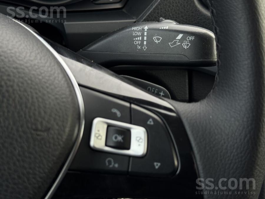 Black Volkswagen Amarok 2017 in Valmiera, with an engine capacity of 3.00 L and mileage of 290 thousand km for 22900 €, photo 13 on AUTOMOTO.COM.LV