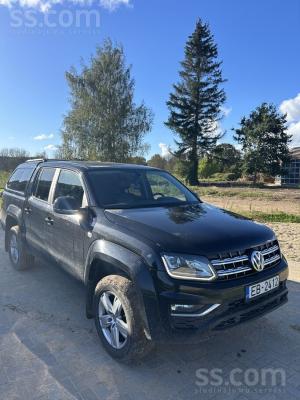 Black Volkswagen Amarok 2017 in Riga, with an engine capacity of 3.00 L and mileage of 316 thousand km for 13100 €, photo 4 on AUTOMOTO.COM.LV