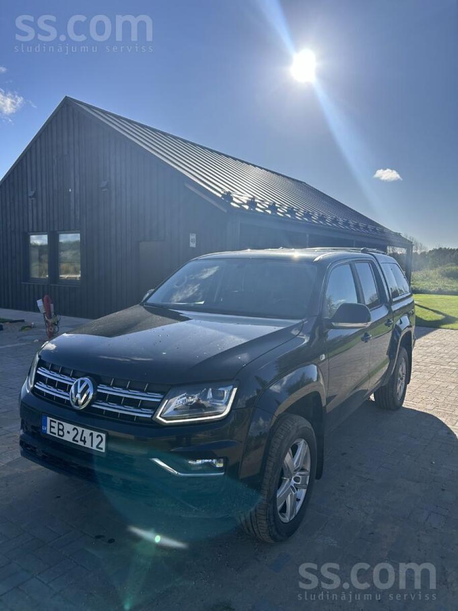 Black Volkswagen Amarok 2017 in Riga, with an engine capacity of 3.00 L and mileage of 316 thousand km for 13100 €, photo 5 on AUTOMOTO.COM.LV