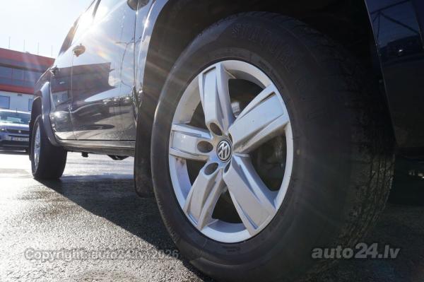 Melns Volkswagen Amarok 2017 Tallina, ar dzinēja tilpumu 3.00 L un nobraukumu 313 tūkst. km par 14500 €, foto 5 vietnē AUTOMOTO.COM.LV